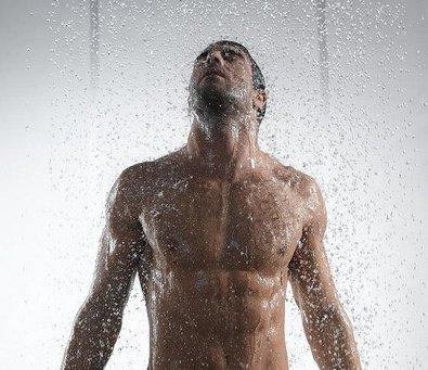 8 Rapidi ed effettivi rimedi naturali per le ascelle che puzzano